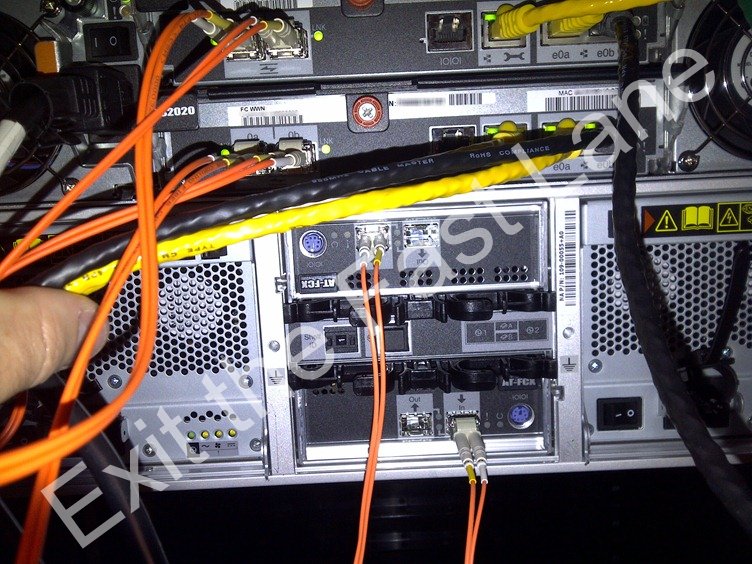 Hot adding an external shelf to a NetApp array - | Exit | the | Fast ...